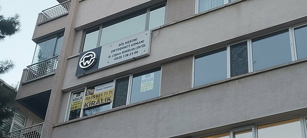 Özel ağız ve diş sağlığı klinikleri ve muayenehaneleri Ortodontist Dr. Çiğdem Demircan, İstanbul, foto