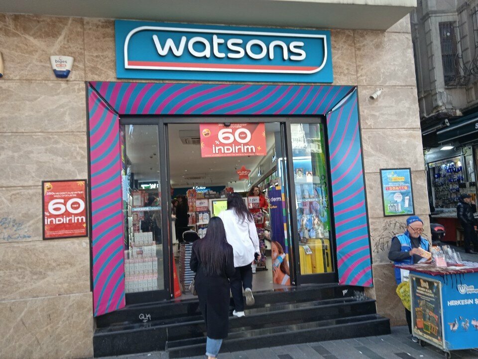 Kozmetik ve parfümeri mağazaları Watsons Istiklal Asmalimescit, İstanbul, foto