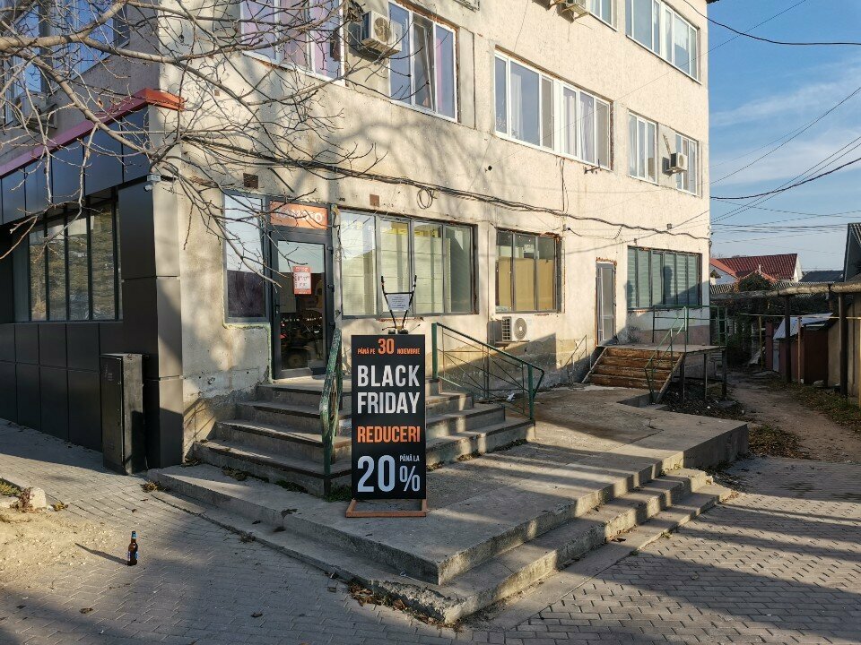 Elektrik ve benzinle çalışan aletler Kamoto, Beltsi, foto