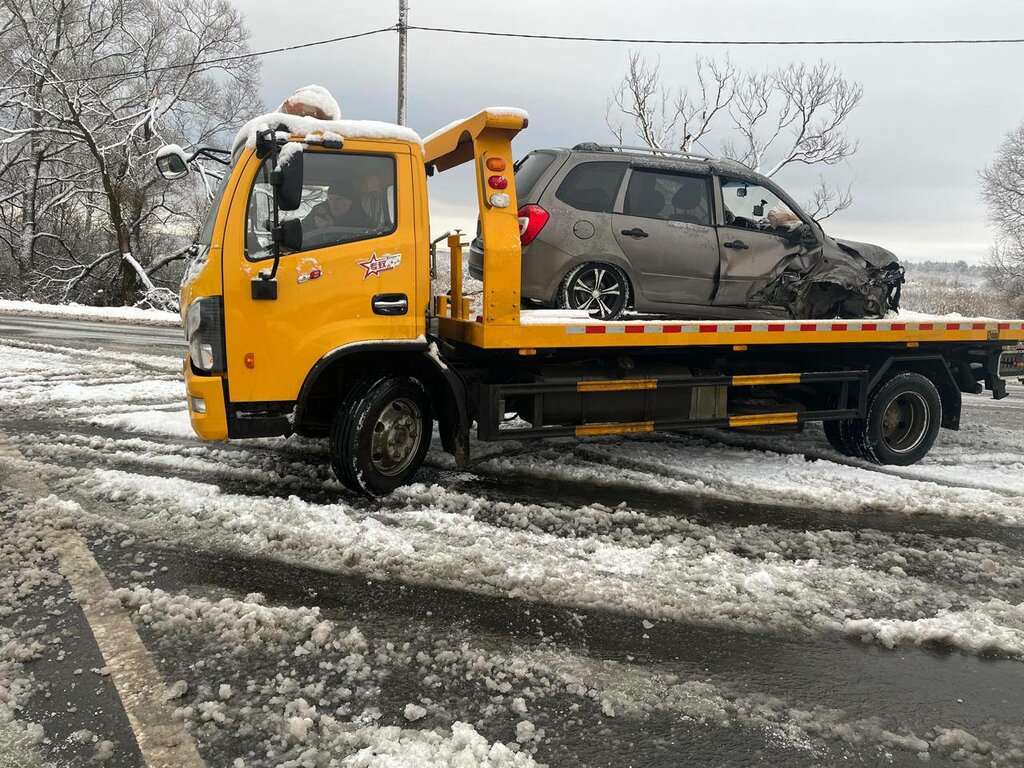 Çekici hizmeti Эвакуатор76, Rostov, foto