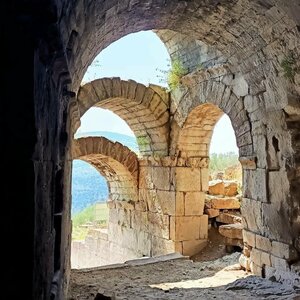 Aigai Antik Kenti (Manisa, Yunusemre, Yuntdağıköseler Mah.), turistik yerler  Manisa'dan