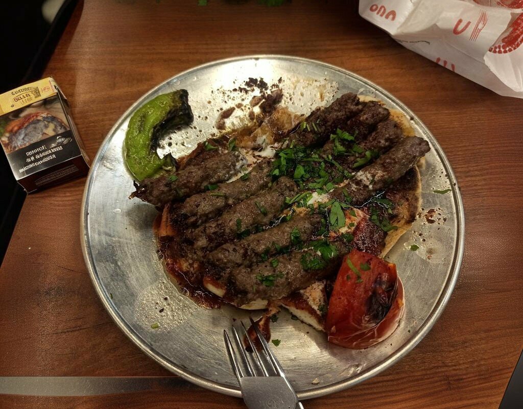 Restoran Meşhur Manisa Kebapçısı Han Restoran, Akhisar, foto