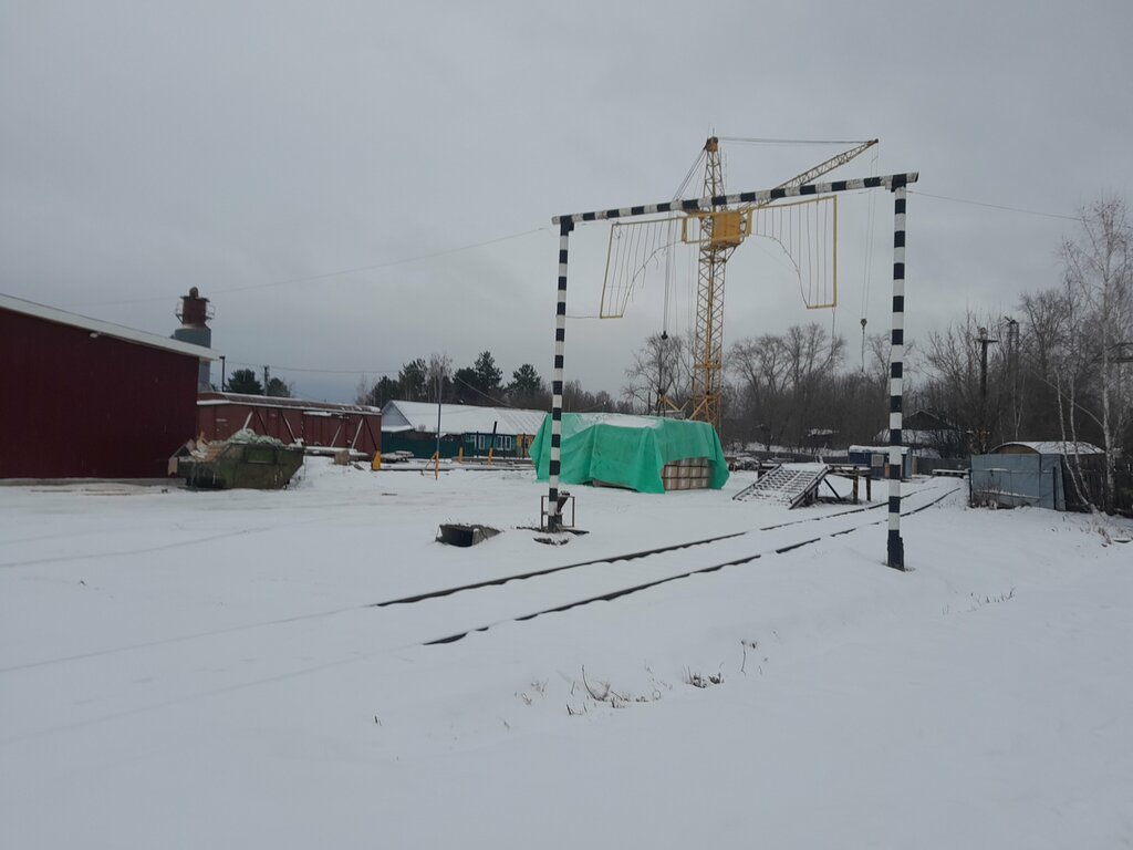 Kontrplak Фанерный двор, Kungur, foto