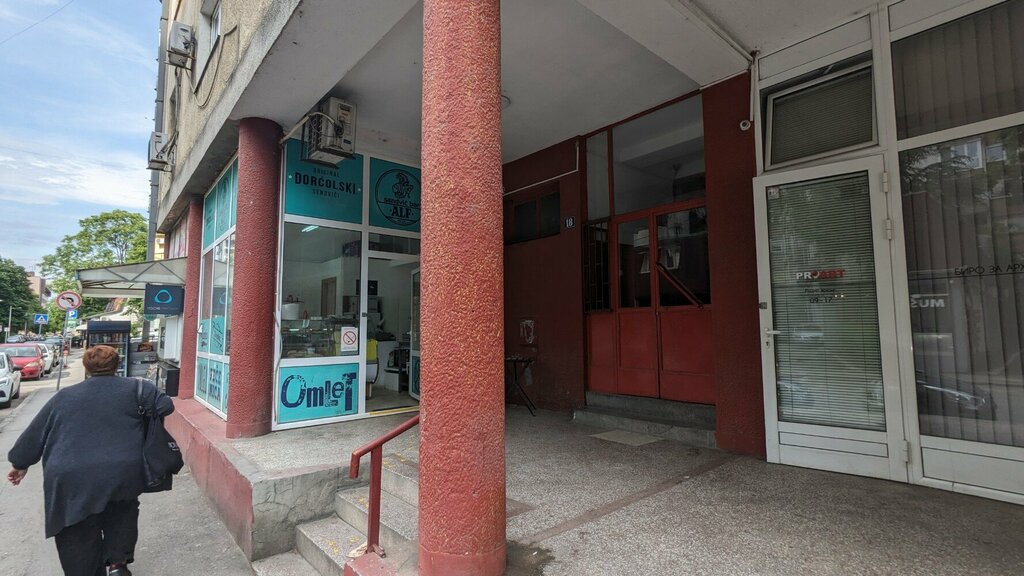Cam ve cam ürün üreticisi Staklopan Plus 53, Belgrad, foto