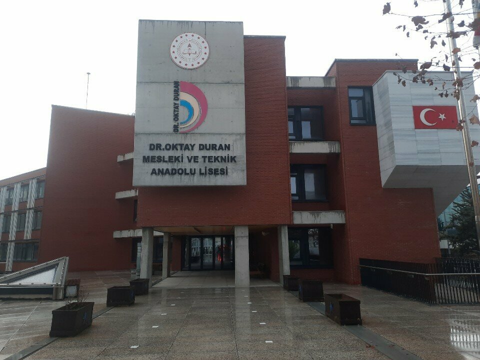 Spor tesisi Oktay Duran Halısa, İstanbul, foto