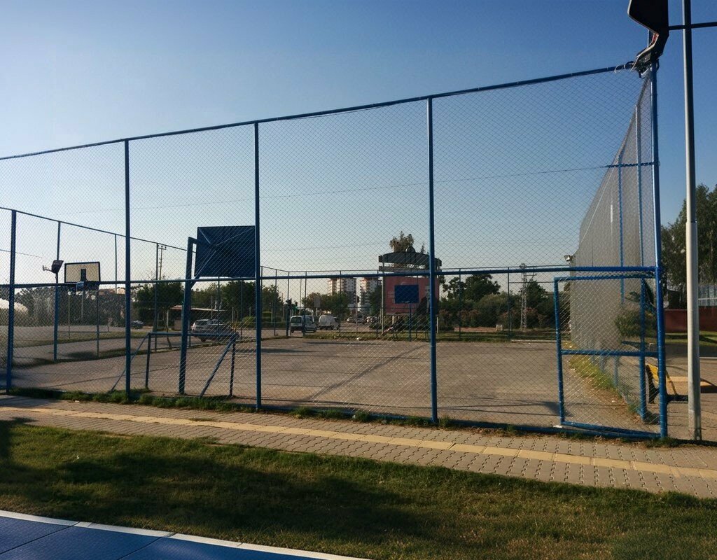 Kültür ve eğlence parkları Şehit J. Er Abdullah Aydın Emer Parkı, Adana, foto