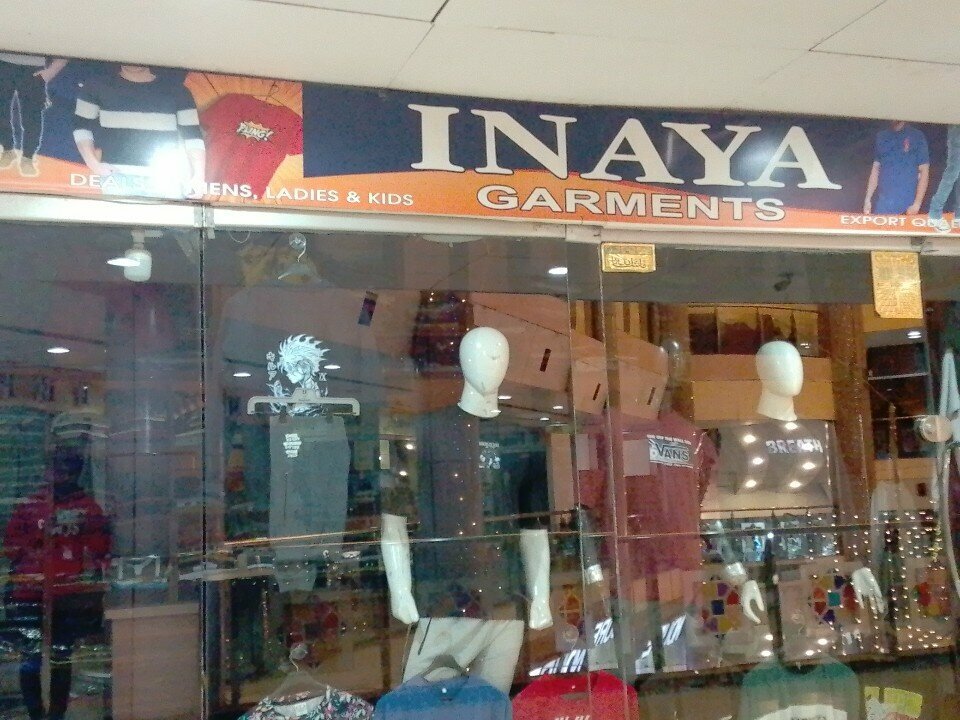 Giyim mağazası Inaya, Karaçi, foto