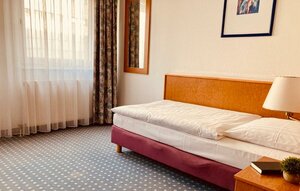 Congresshotel Hoyerswerda (Saxony, Bautzen, Hoyerswerda, Dr.-Wilhelm-Külz-Straße), otel  Hoyerswerda'dan