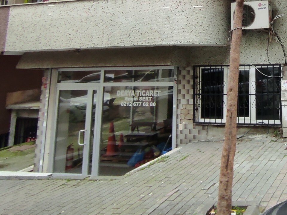 Ticari markalar Derya Ticaret, İstanbul, foto