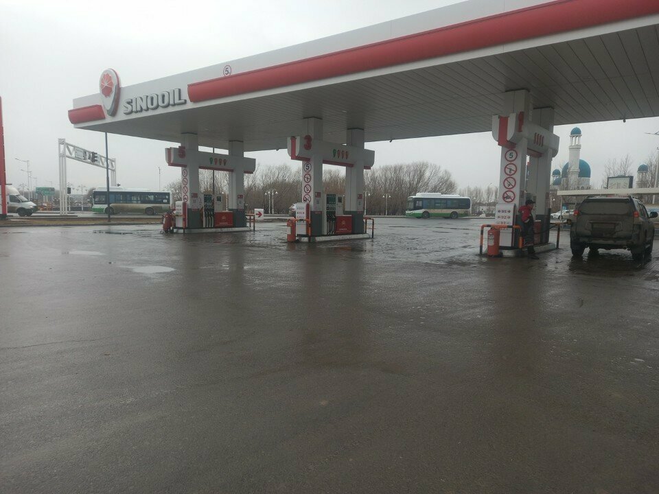 Benzin istasyonu Sinooil, Kızılorda, foto