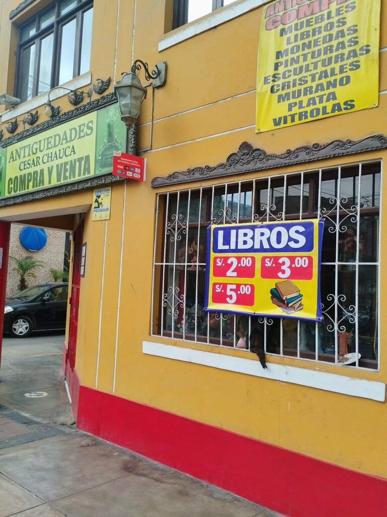 Antikacı dükkanları Antiguedades Cesar Chauca, Lima, foto