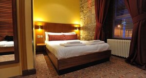 The Commercial Hotel (Scotland, North Lanarkshire, Wishaw, Main Street, 420), otel  Wishaw'dan