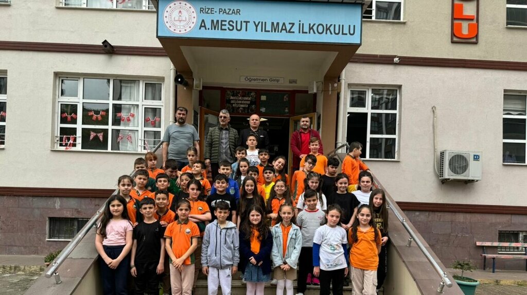 i̇lkokul Ahmet Mesut Yılmaz İlkokulu, Pazar, foto