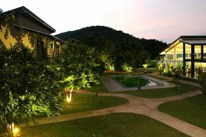 Magampura Eco Village Resort (-), otel