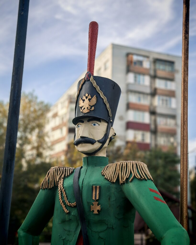 Park, sokak heykeli Гусар, Penza, foto