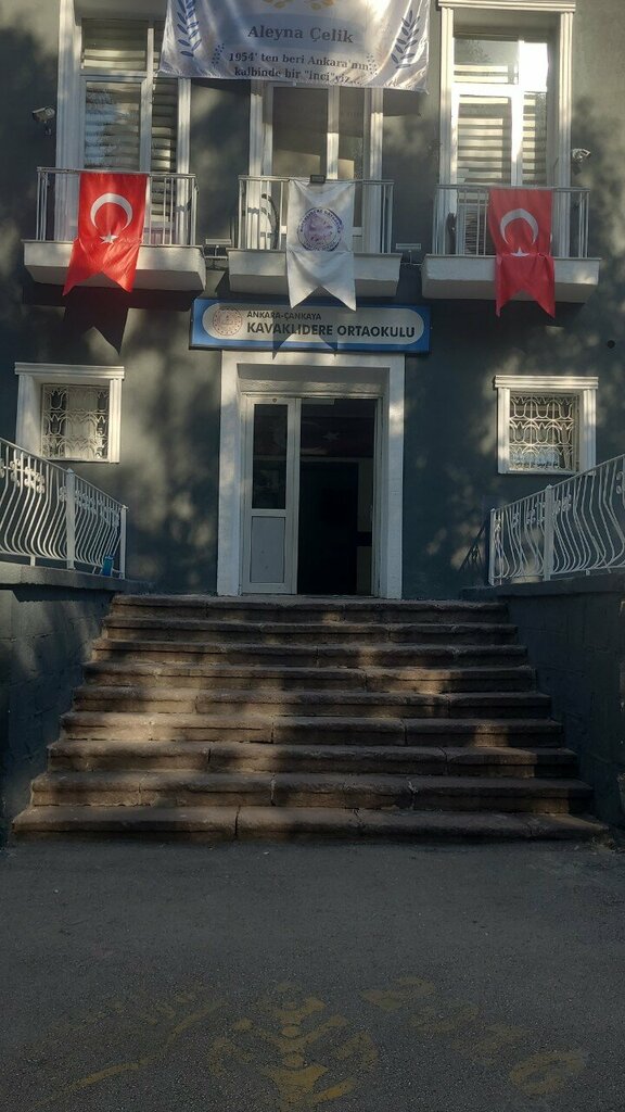 Ortaokul Kavaklıdere Ortaokulu, Ankara, foto