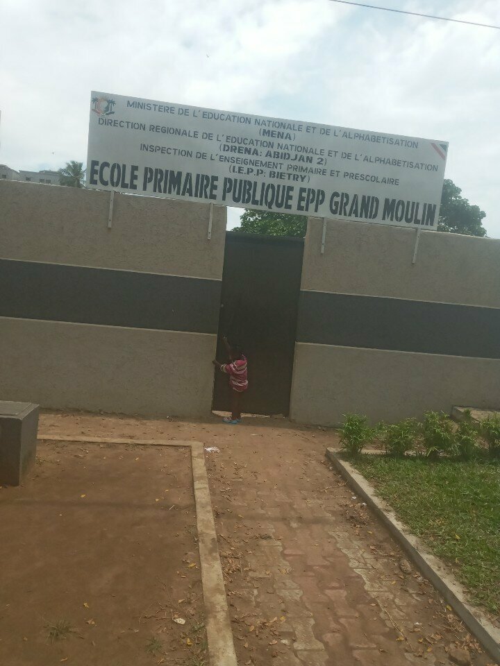 i̇lkokul École Primaire Publique Grands Moulins d'Abidjan, Abican, foto