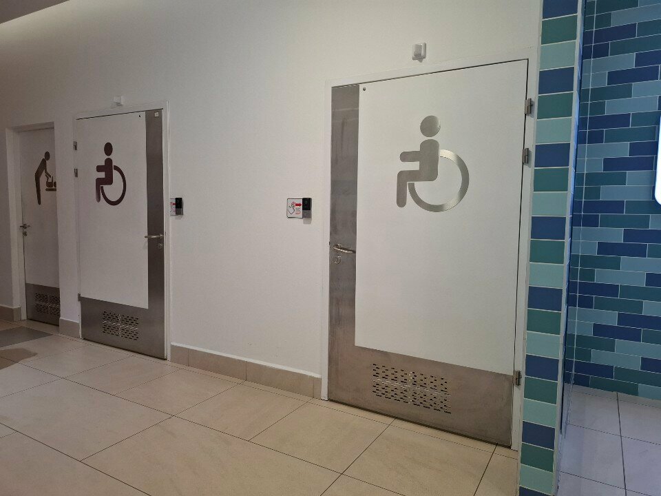 Tuvalet Toilet for Disabled, Astana, foto