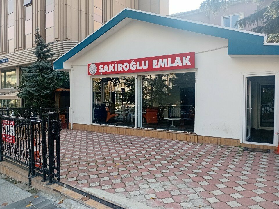 Emlak ofisi Şakiroğlu Emlak, İstanbul, foto