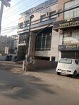 Habib Bank Limited (Service Road No:11/2, Allama Iqbal Town), banka  Lahor'dan