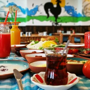 Ege Çiftliği Kahvaltı & Şarküteri (Uncubozköy Mah., Cemal Ergün Cad., No:21, Yunusemre, Manisa), kafe  Manisa'dan