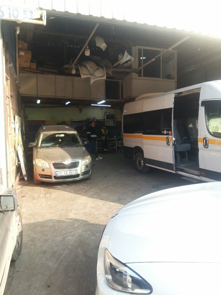 Araba boyama Kerimoğlu Oto, İzmir, foto