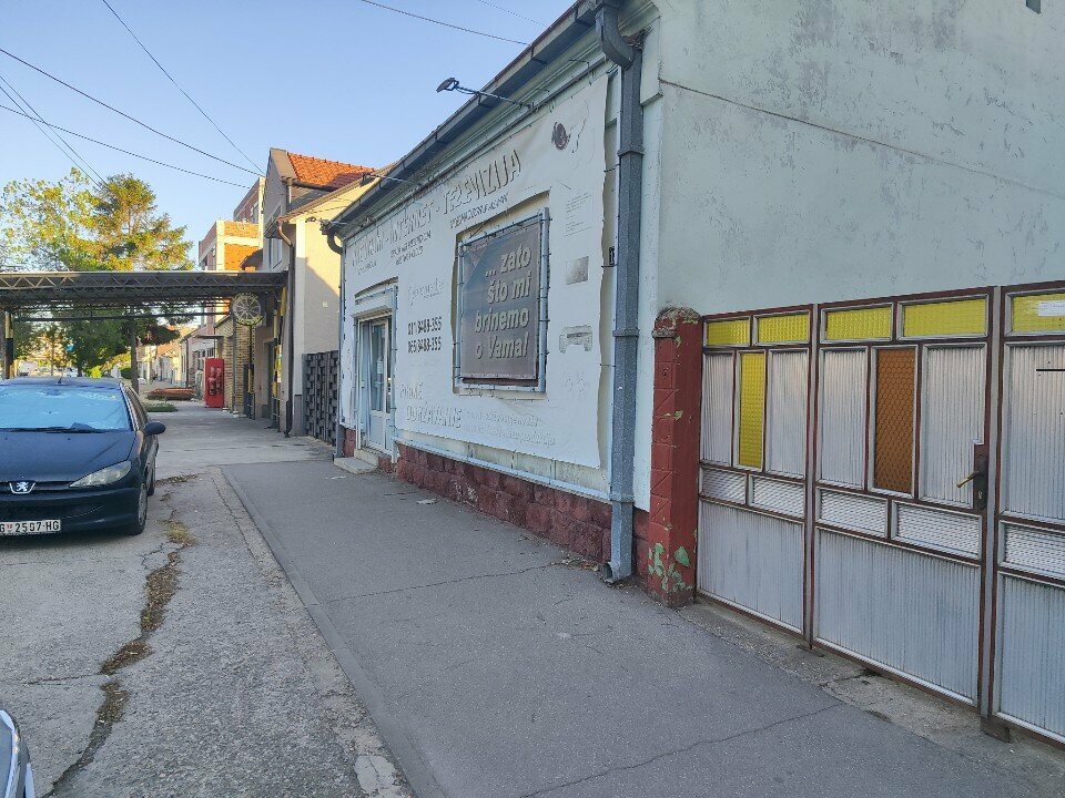 Bilgisayar mağazaları Profesionalni servis računara Batajnica, Belgrad, foto