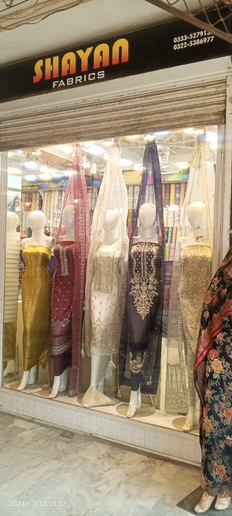 Giyim mağazası Shayan Fabrics, Rawalpindi, foto