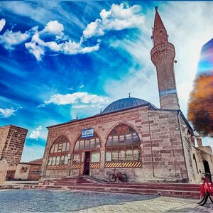 Merkez H. Ali Paşa Cami (Aksaray, Ortaköy, İstiklal Mah., Rüzgarlı Sok., 8B), cami  Ortaköy'den