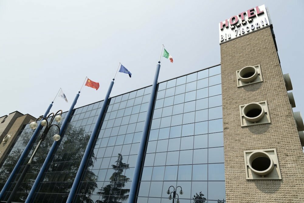 Otel IH Hotels Milano Blu Visconti, Lombardiya, foto