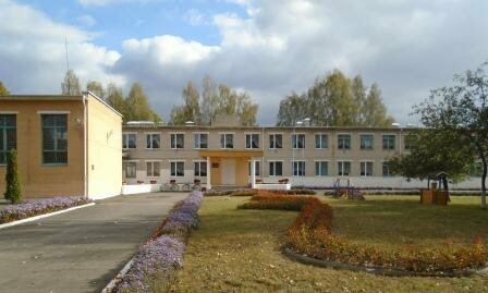 Ortaokul GUO Velikoretskaya high school, Brestskaya oblastı, foto