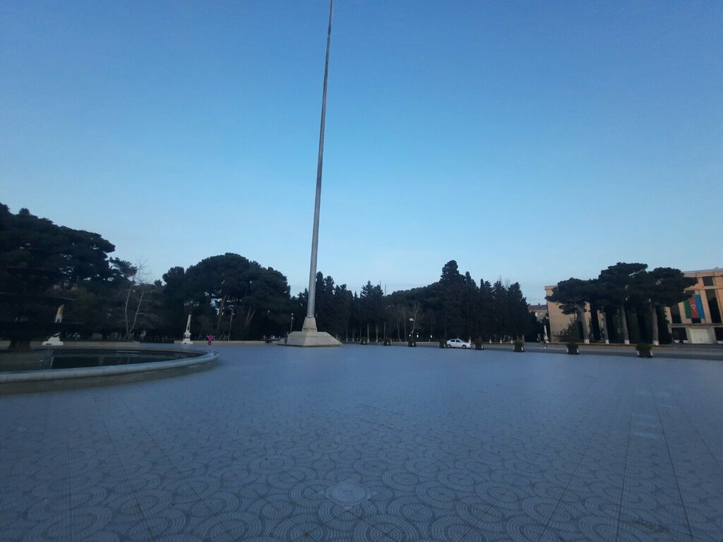 Çok amaçlı spor tesisleri Bayraq meydani, Sumgayıt, foto