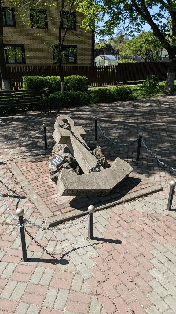 Anıt, heykel Памятник, Jyzdra, foto