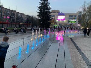 Fountain (Moscow Region, Pushkino, Sovetskaya ploshchad), çeşme  Puşkino'dan