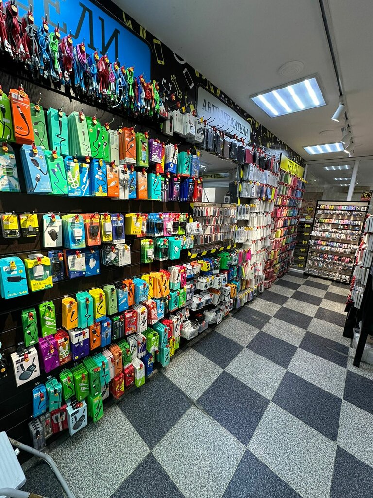 Cep telefonu aksesuarları Lumma store, Yekaterinburg, foto