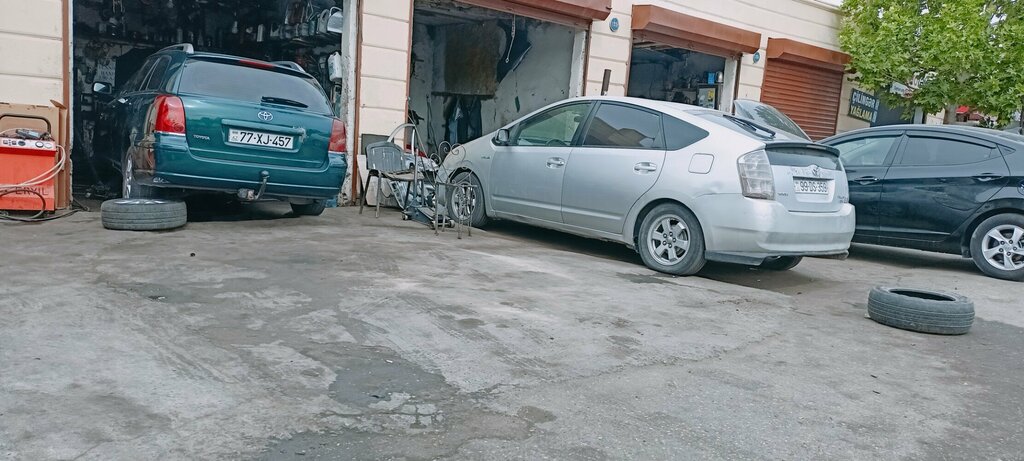 Express yağ değişim noktası Yağlama, Bakü, foto