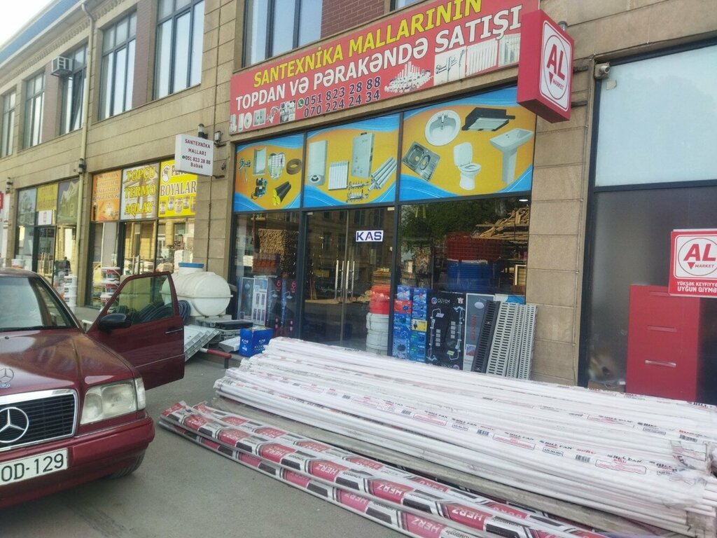 Banyo ve klozet mağazaları Santexnika malları, Bakü, foto