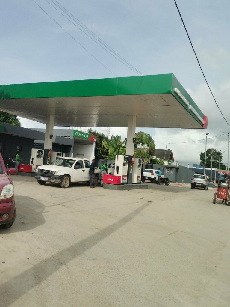 Benzin istasyonu Petroci Station, Abican, foto