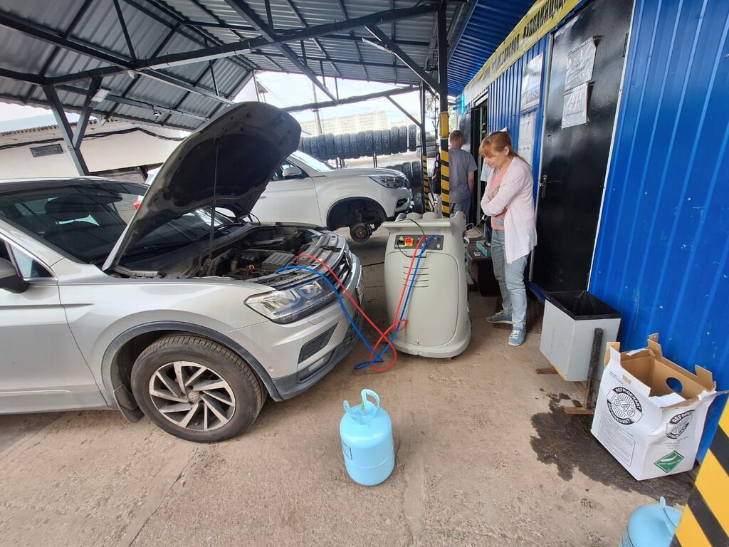 Araba klimalarının yakıt ikmali Заправка кондиционеров, Moskova ve Moskovskaya oblastı, foto