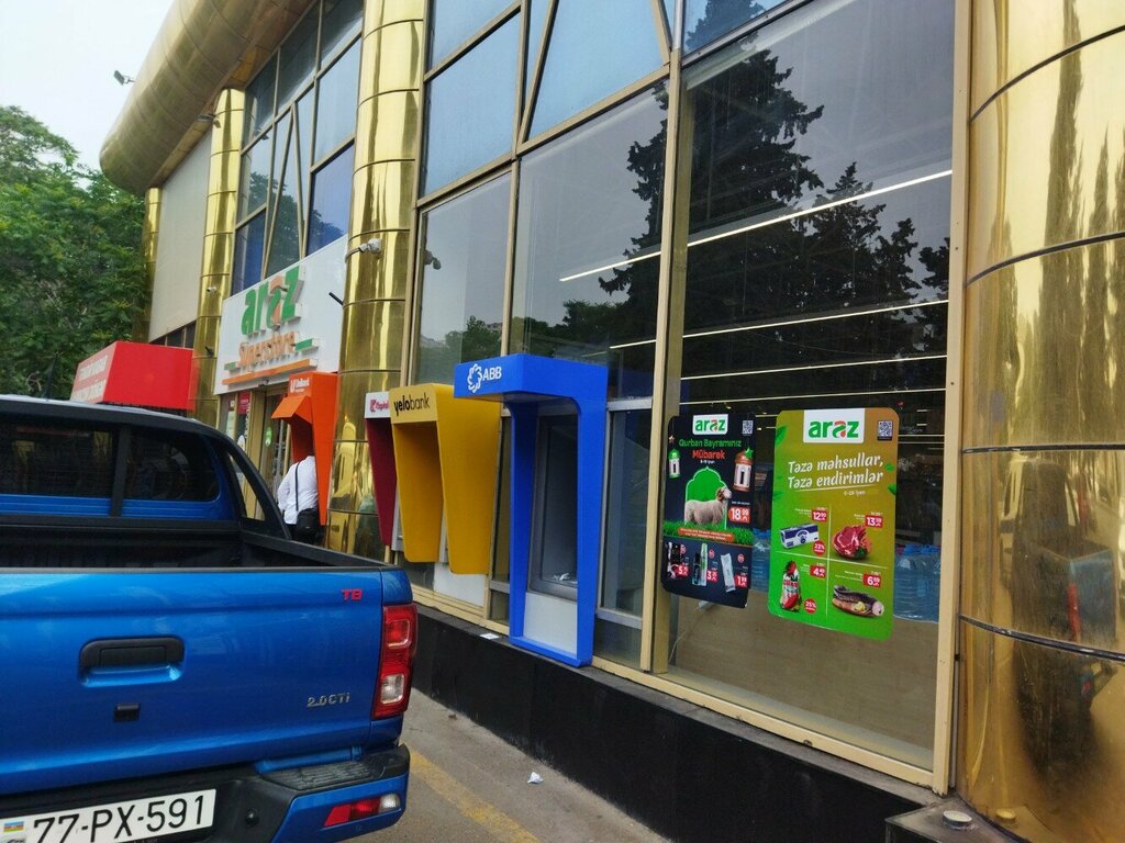 ATM'ler Yelobank, Bakü, foto