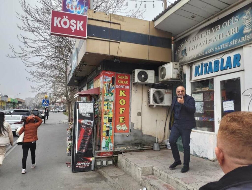 Mini-market Kiosk, Bakü, foto