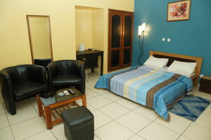 Hôtel Sunset (Abidjan, La commune Yopougon, Rue L83), otel  Abican'dan