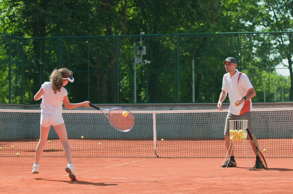 Tenis kulüpleri ve kortları Tennis After School, Lima Bölgesi, foto