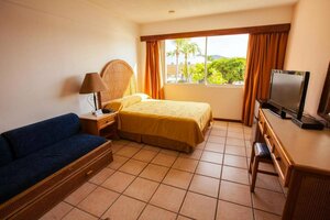 Aqua VI Hotel (Estado Anzoátegui, Municipio Juan Antonio Sotillo, Ciudad de Puerto la Cruz), otel  Puerto la Cruz'dan