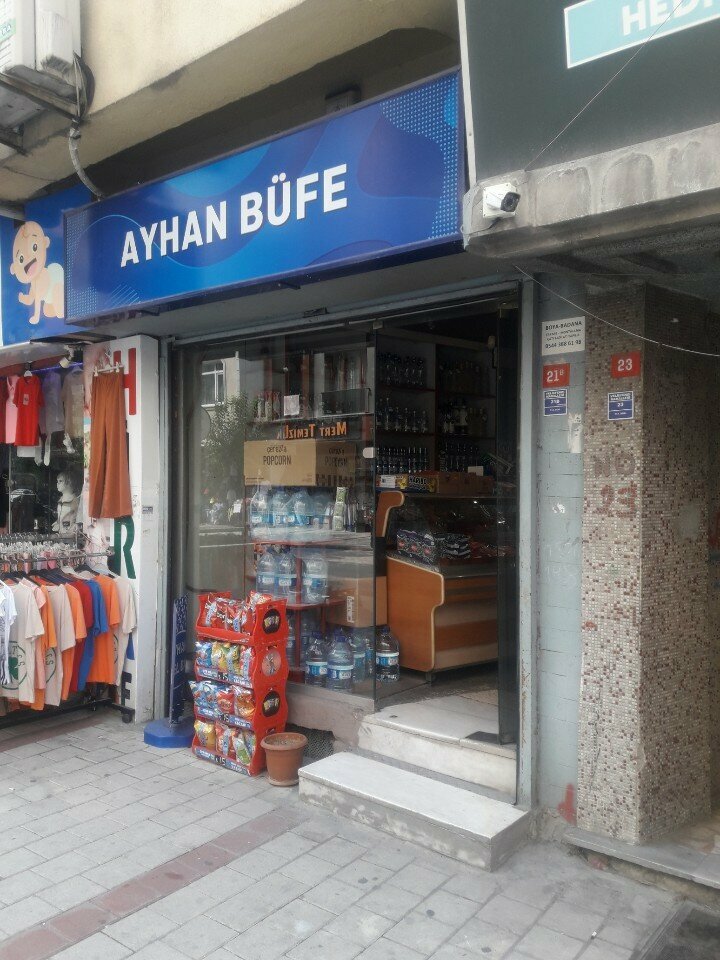 Alkollü içecekler Ayhan Tekel Bayi, İstanbul, foto