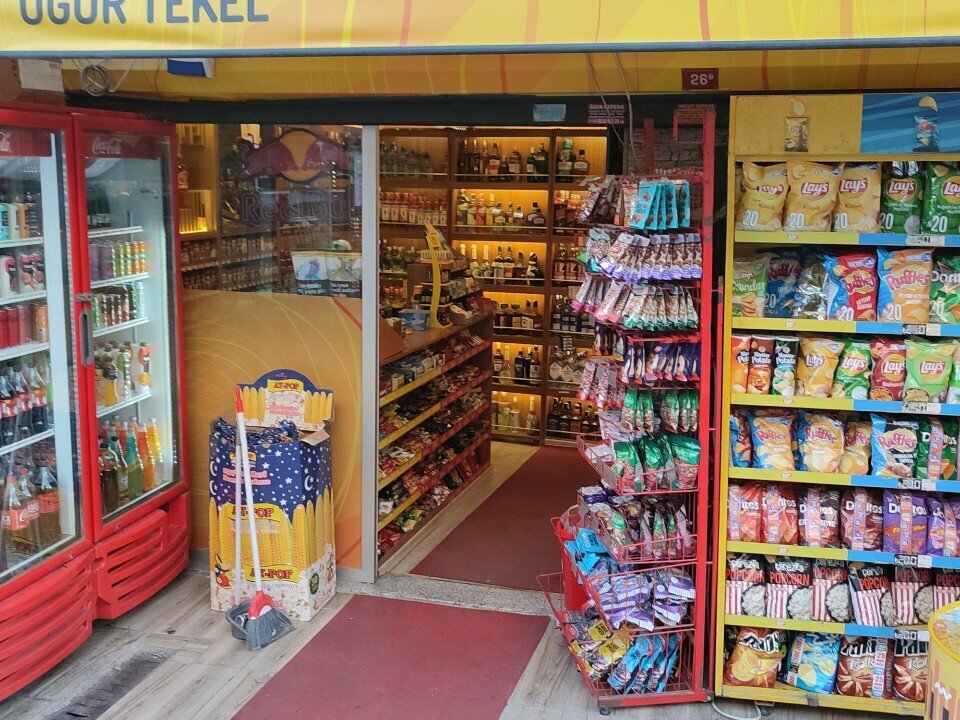 Alkollü içecekler Uğur tekel, İstanbul, foto