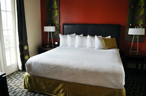 Otel Carriage House Hotel, Lafayette, foto