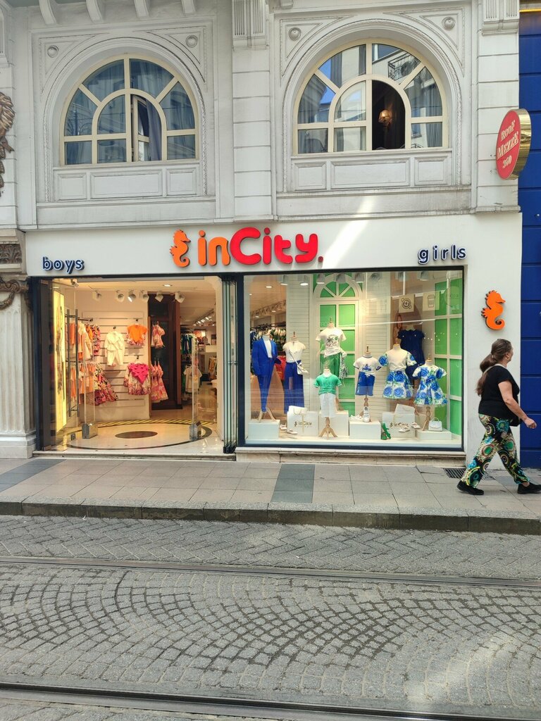 Giyim mağazası İncity, İstanbul, foto