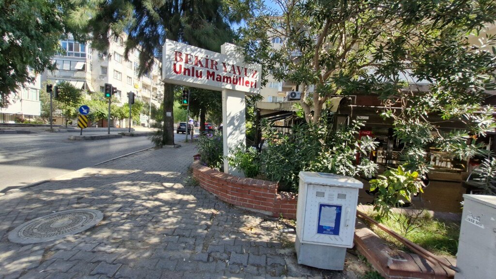 Un ve tahıllar Bekir Yavuz Unlu Mamülleri, İzmir, foto