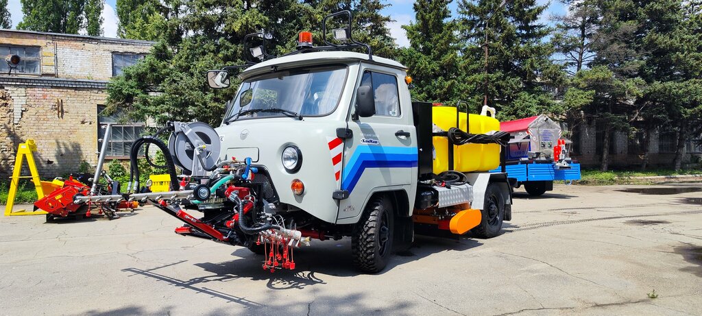 Özel üretim araç ve ekipmanları Lipetsky zavod malykh kommunalnykh mashin, Lipetsk, foto